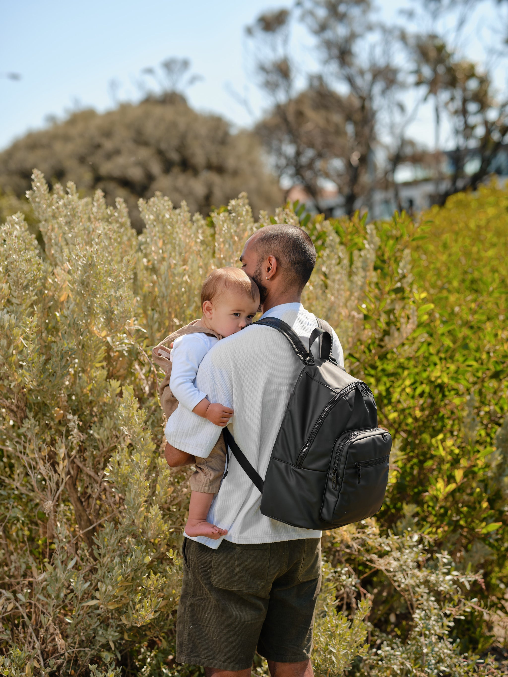 Oi Oi Weatherproof Traveller Backpack Black