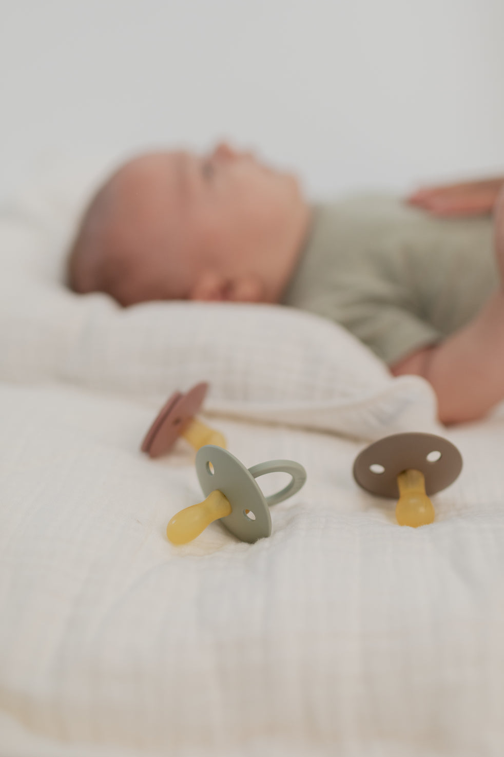 BIBS Dummies Colour Collection - Anatomical/Latex